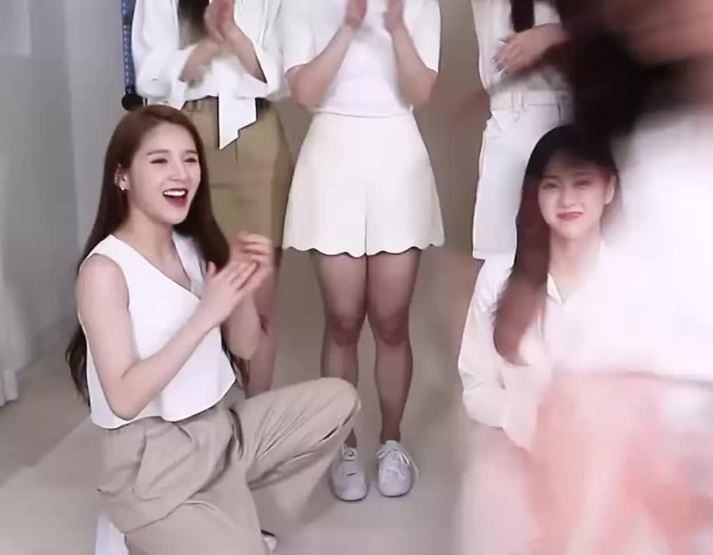 Loona - Heejin | Scrolller