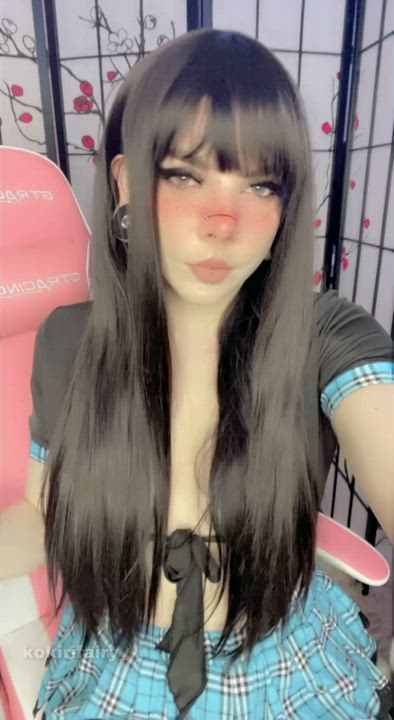 I’m looking for a senpai 🥰 | Scrolller