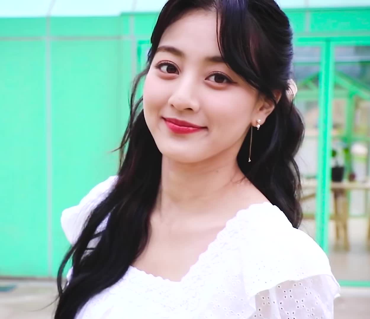 210726 - Gorgeous Jihyo | Scrolller
