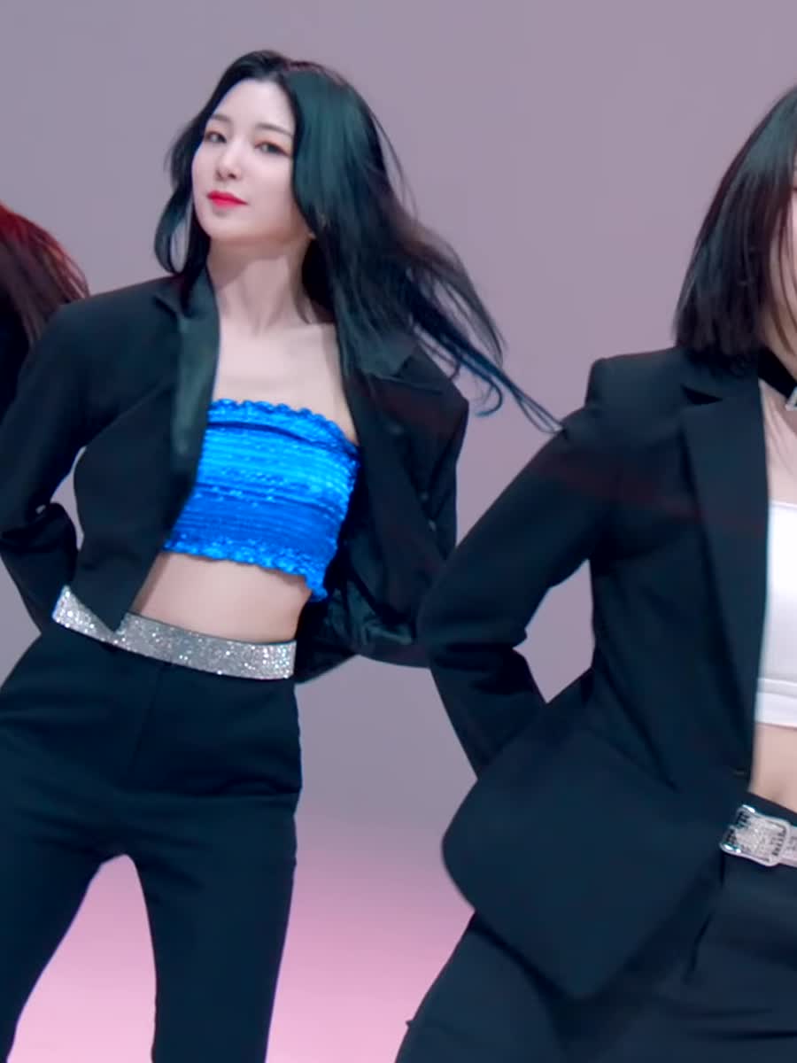 Rocket Punch - Yeonhee | Scrolller