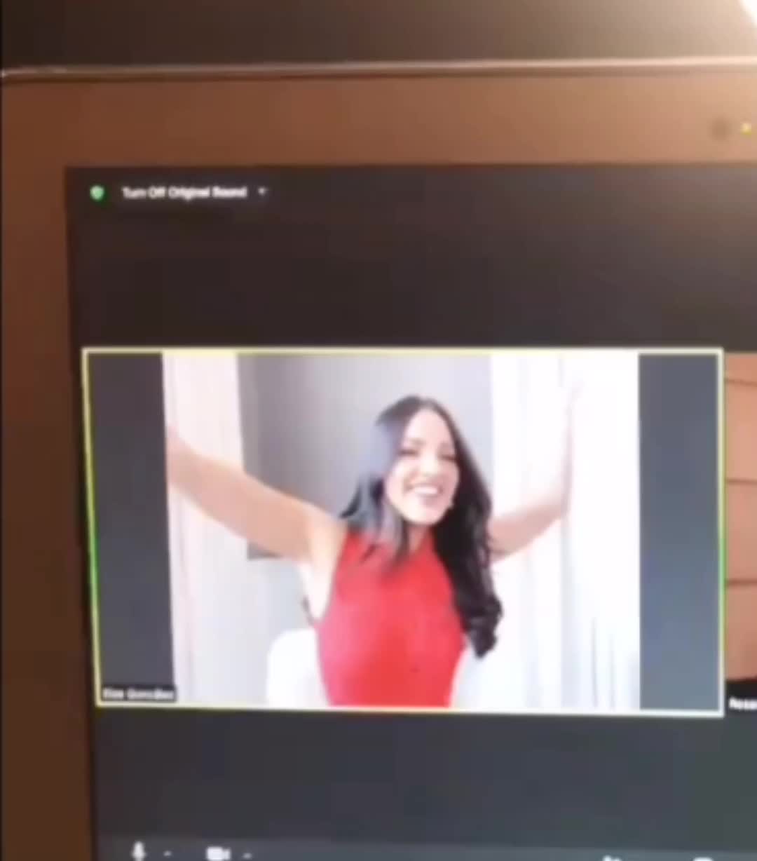 Eiza González shaking it | Scrolller