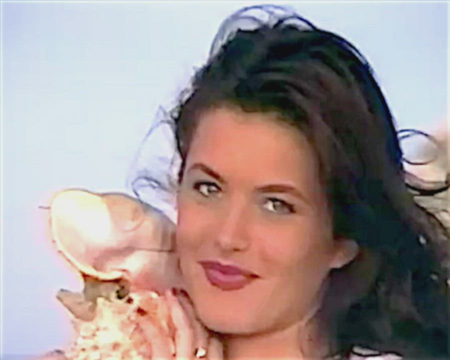 Betty Gabor, The Bodyguard (1995) Private XXX Mag Model (60fps, upscaled) | Scrolller