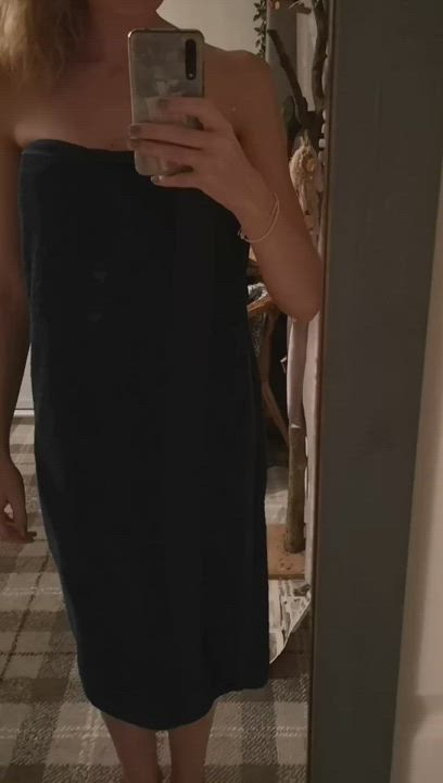 How do you like my towel drop ! | Scrolller