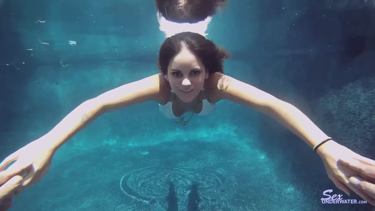 Shawna Hill stripping underwater | Scrolller