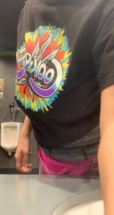 A sneaky titty reveal while I’m supposed to be working 🤫🤐 | Scrolller