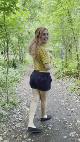 Didn’t see the couple behind us on the trail 😅 | Scrolller