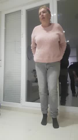 I love the liberating & freeing feeling of wetting myself! [F] | Scrolller