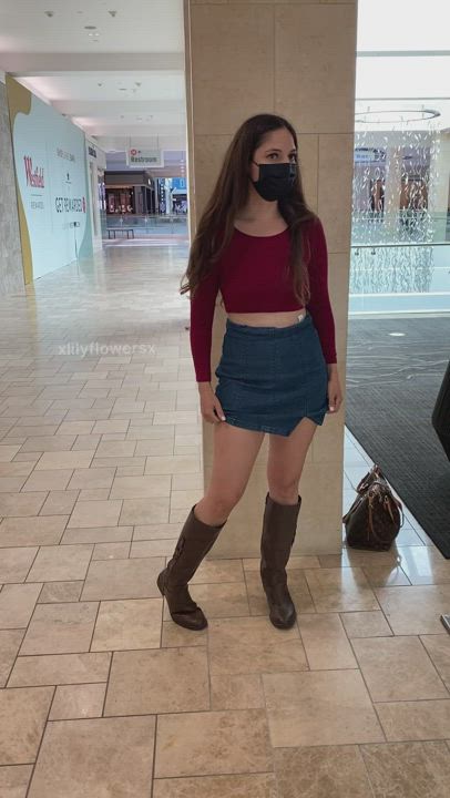 Taking off my panties in the middle of the mall | Scrolller