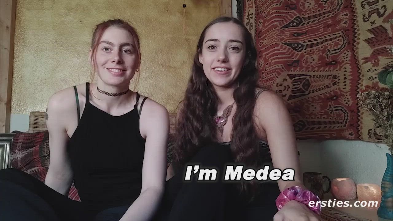 Making love with Medea & Zora | Scrolller