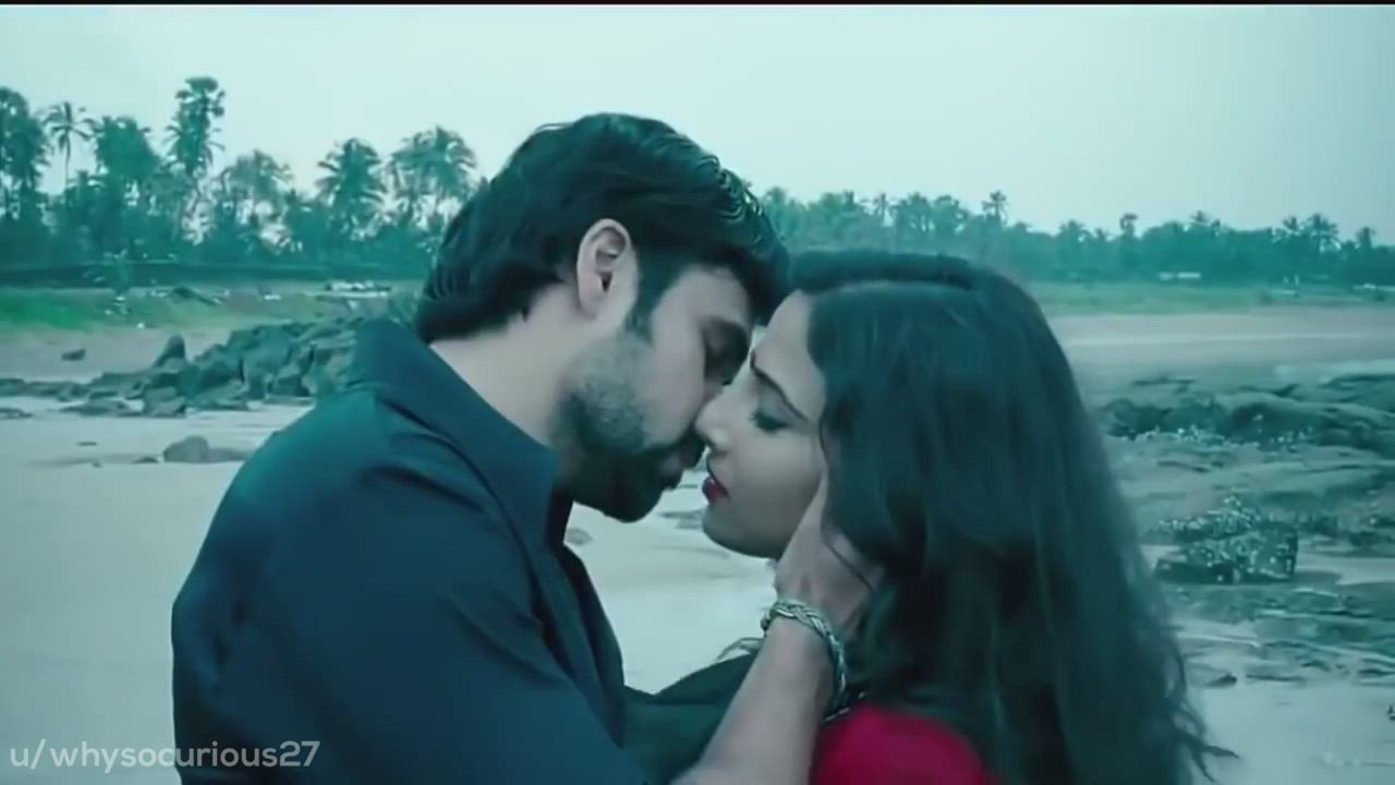 Vidya Balan kissing scenes | Scrolller