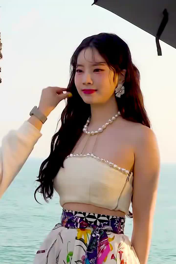 Dahyun | Scrolller