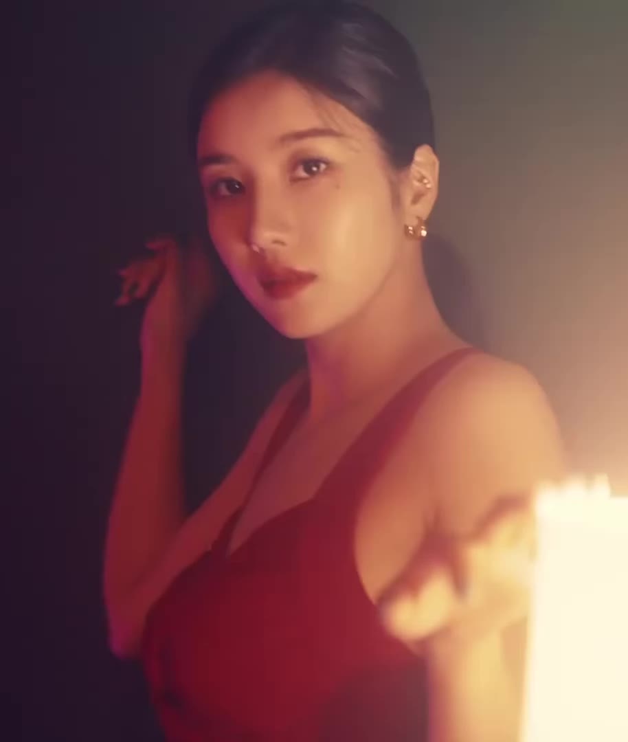 Kwon Eunbi | Scrolller