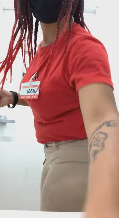 Shaking it at work | Scrolller