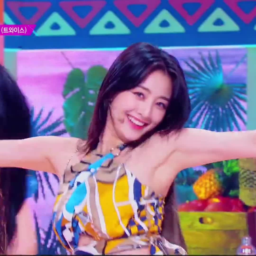 210611 - Jihyo showing no mercy (+ Dahyun) | Scrolller