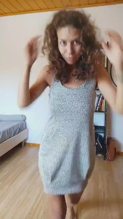 my dress just vanished 😯😋 | Scrolller