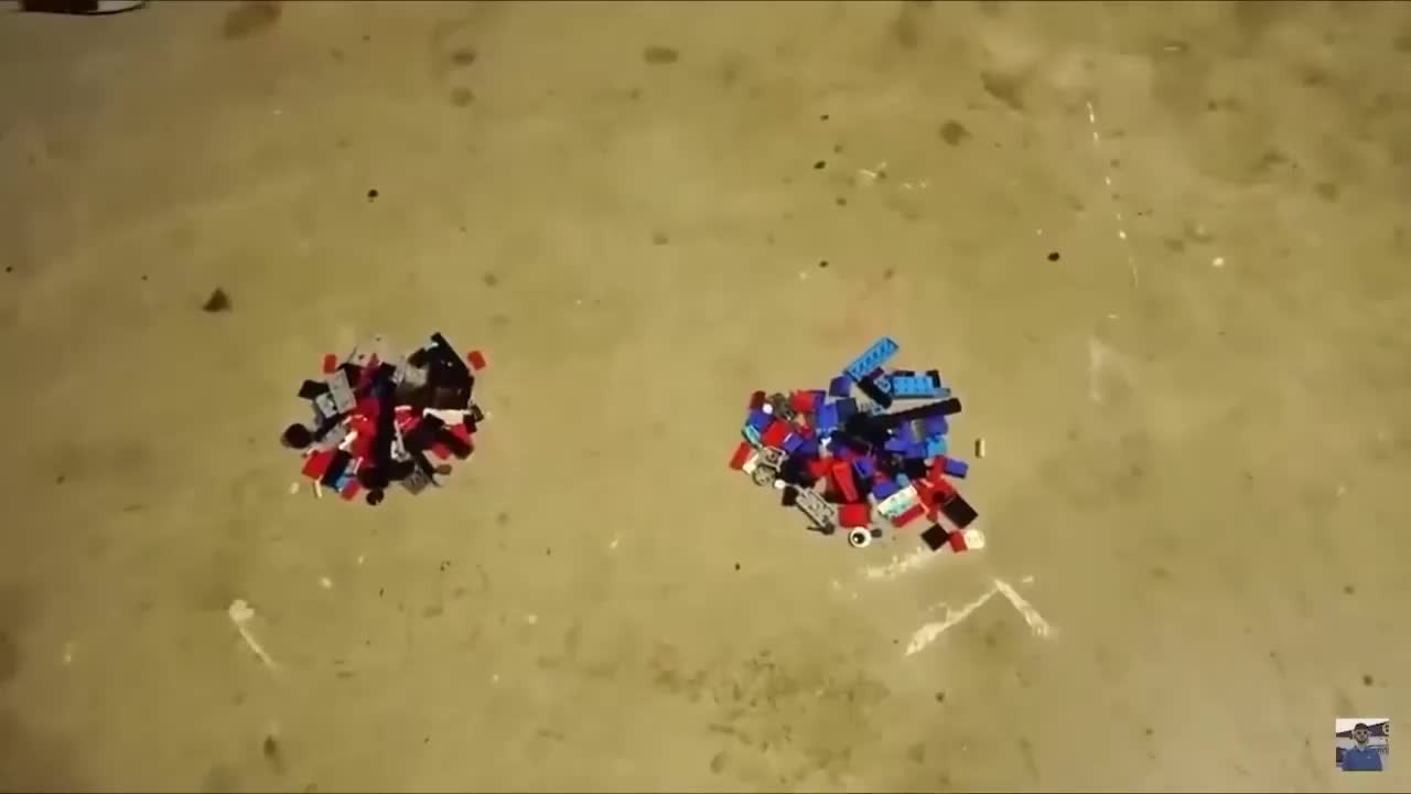 Jump on lego without screaming | Scrolller