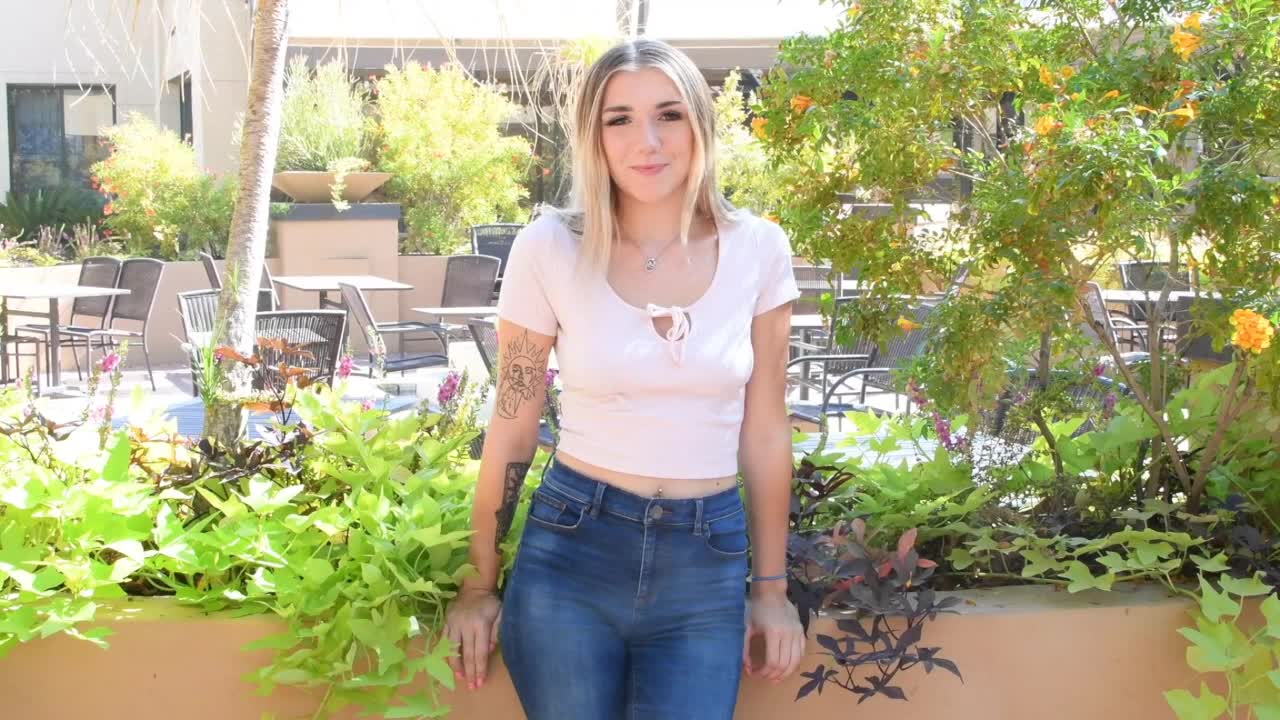 [Sierra, 18] Go find yourself a newbie like Sierra | Scrolller