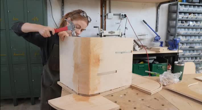 Simone dies inside | Scrolller