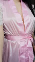 how do you like my cute robe? | Scrolller