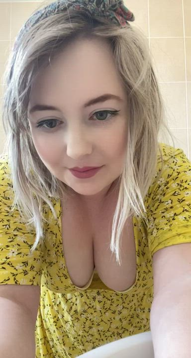 What Would You Do If You Caught Me Bent Over At The Store Scrolller