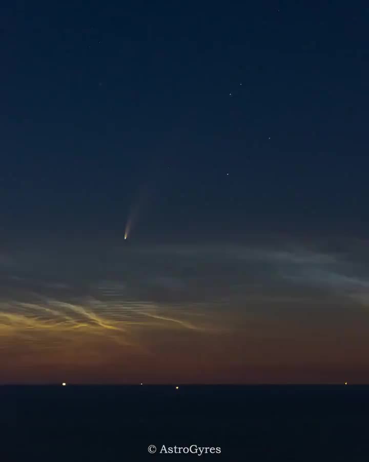 🔥 A breathtaking timelapse of Comet NEOWISE over the Adriatic sea behind undulating noctilucent ...