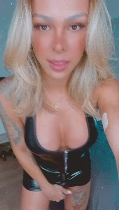 Hi, I'm new here! This is my way of waving Hello ;) | Scrolller