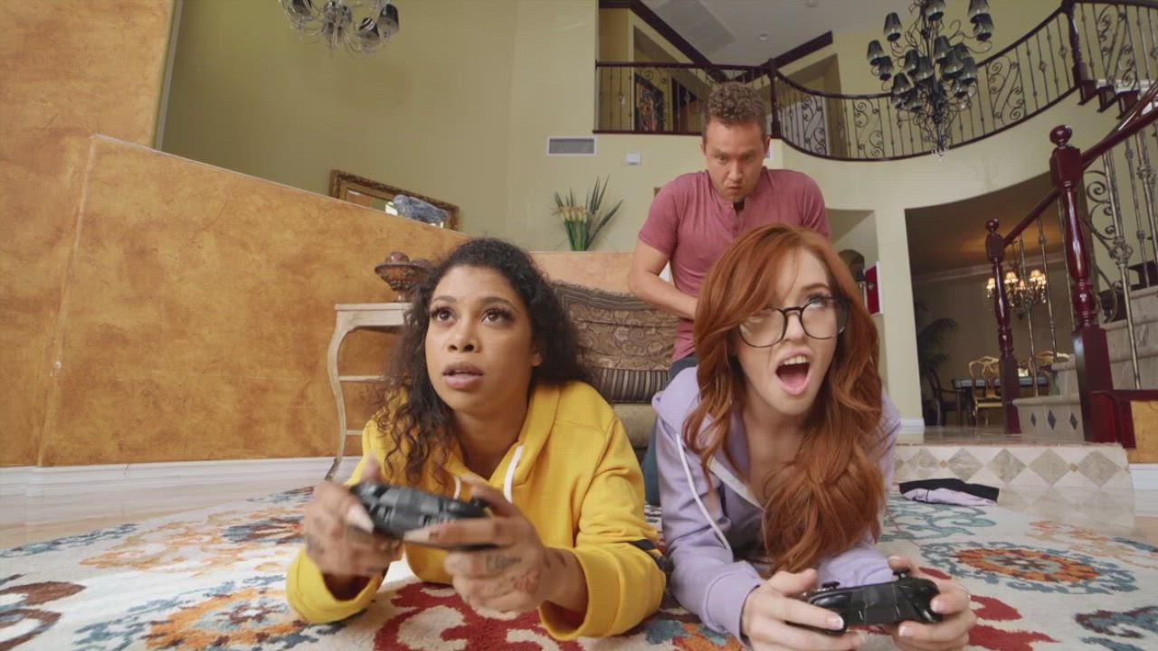 Ebony Freeuse Gamer Girl Teens | Scrolller