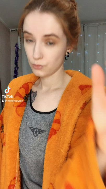 do you like hot redheads? | Scrolller