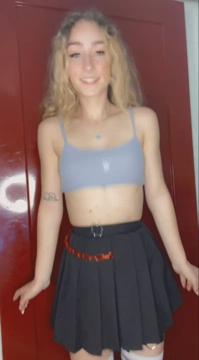 Can my small titties do this trend too? | Scrolller