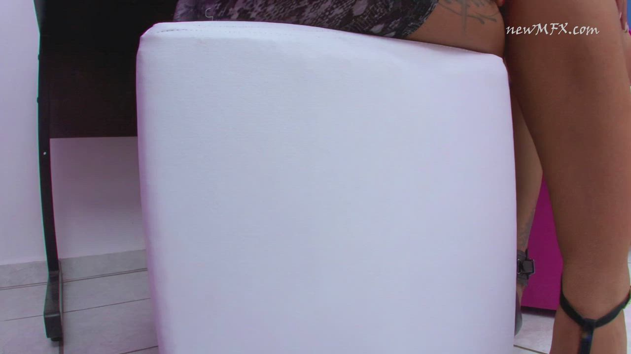 Alessandra Marques and Mayara Shelson intense kissing | Scrolller