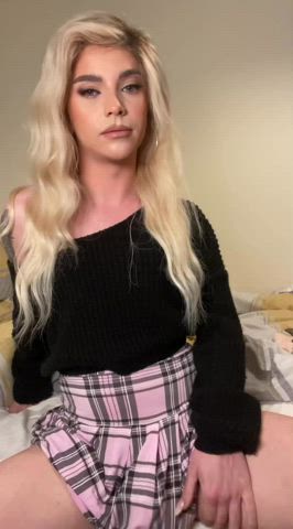 Peak-a-boo 😋 | Scrolller