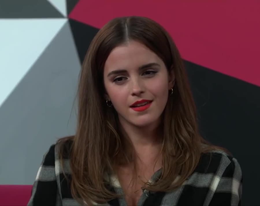 Emma Watson | Scrolller