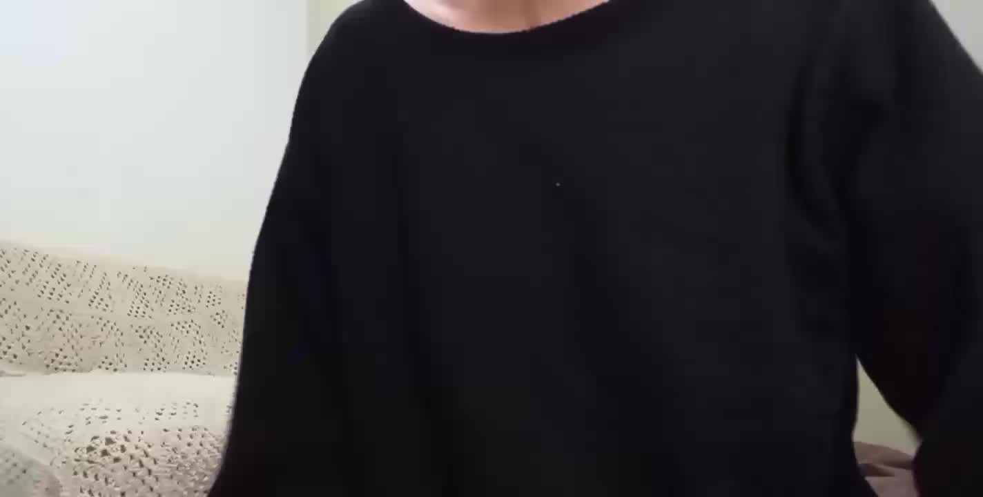 small titty drop | Scrolller