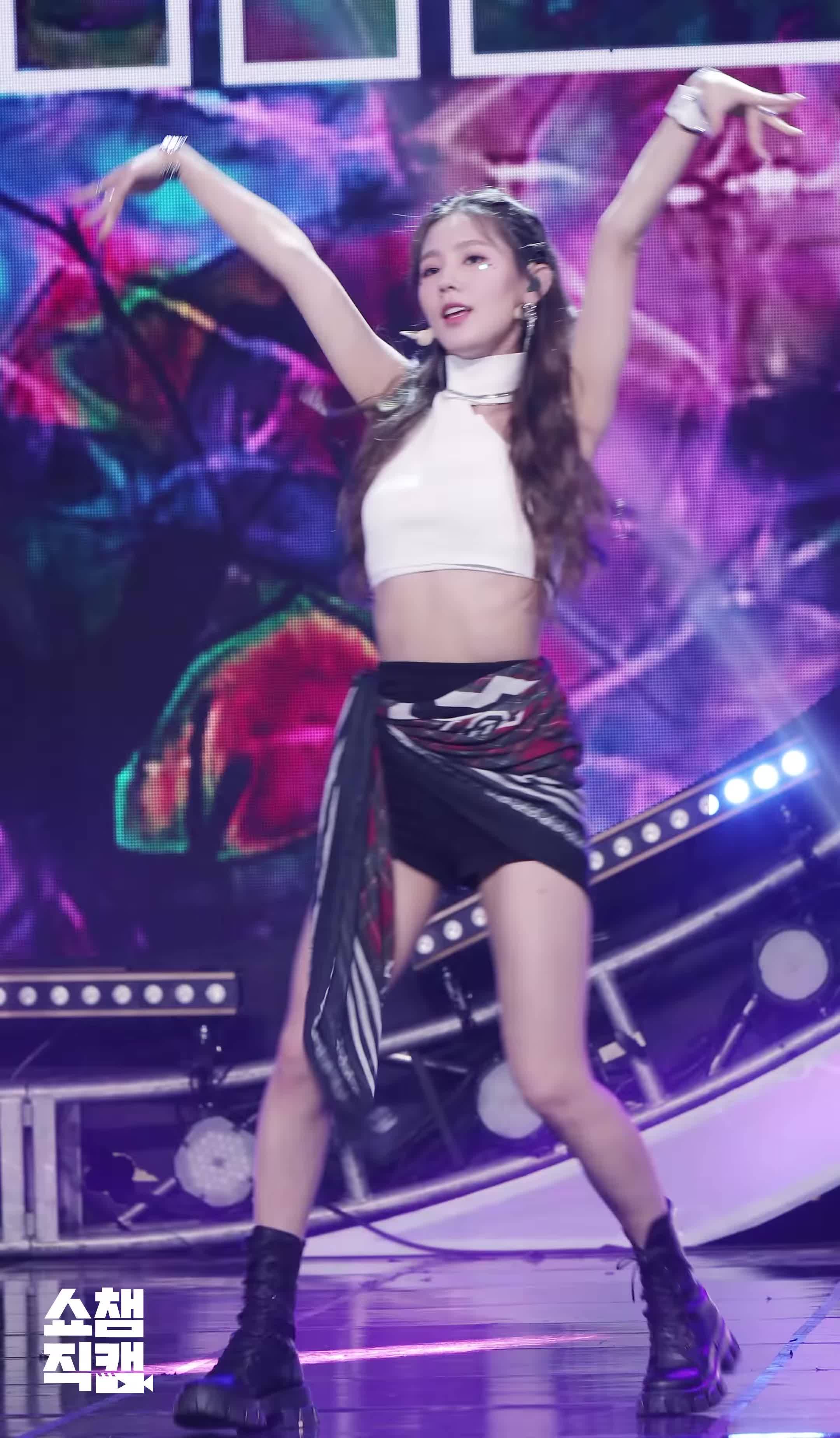 (G)I-DLE - Miyeon | Scrolller