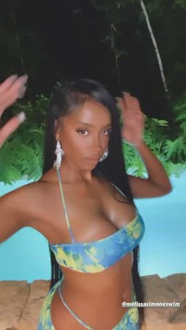 Raven Tracy | Scrolller