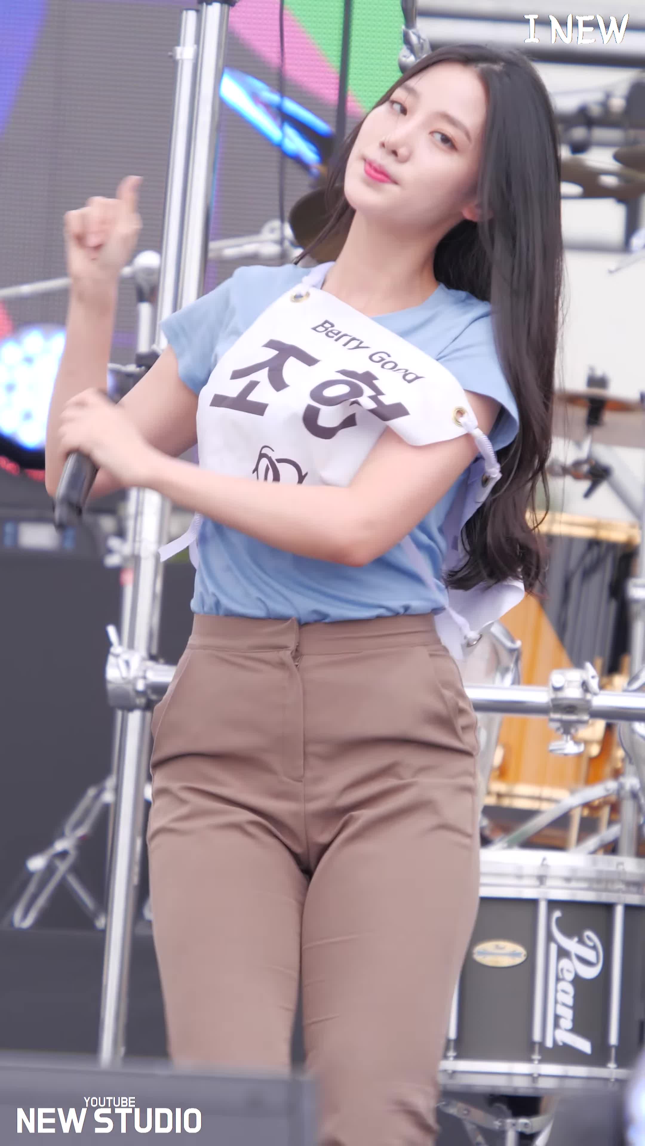 Berry Good - Johyun | Scrolller