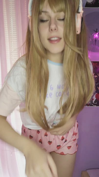 Should I strip in this subreddit more often for you guys?🙄 I'm insecure | Scrolller