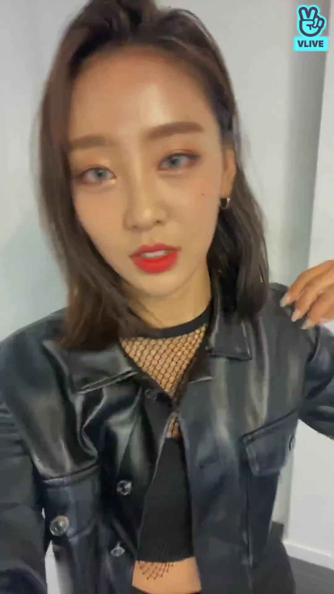 LOONA - Yves | Scrolller