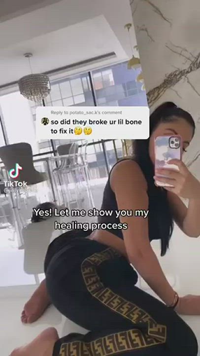 Twerking | Scrolller