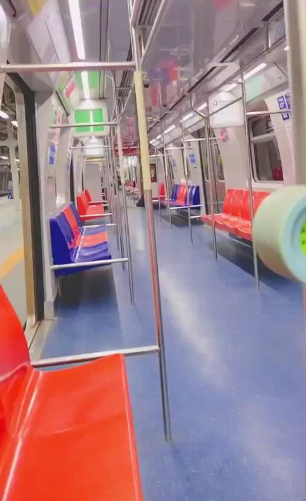 Meanwhile in the subway | Scrolller