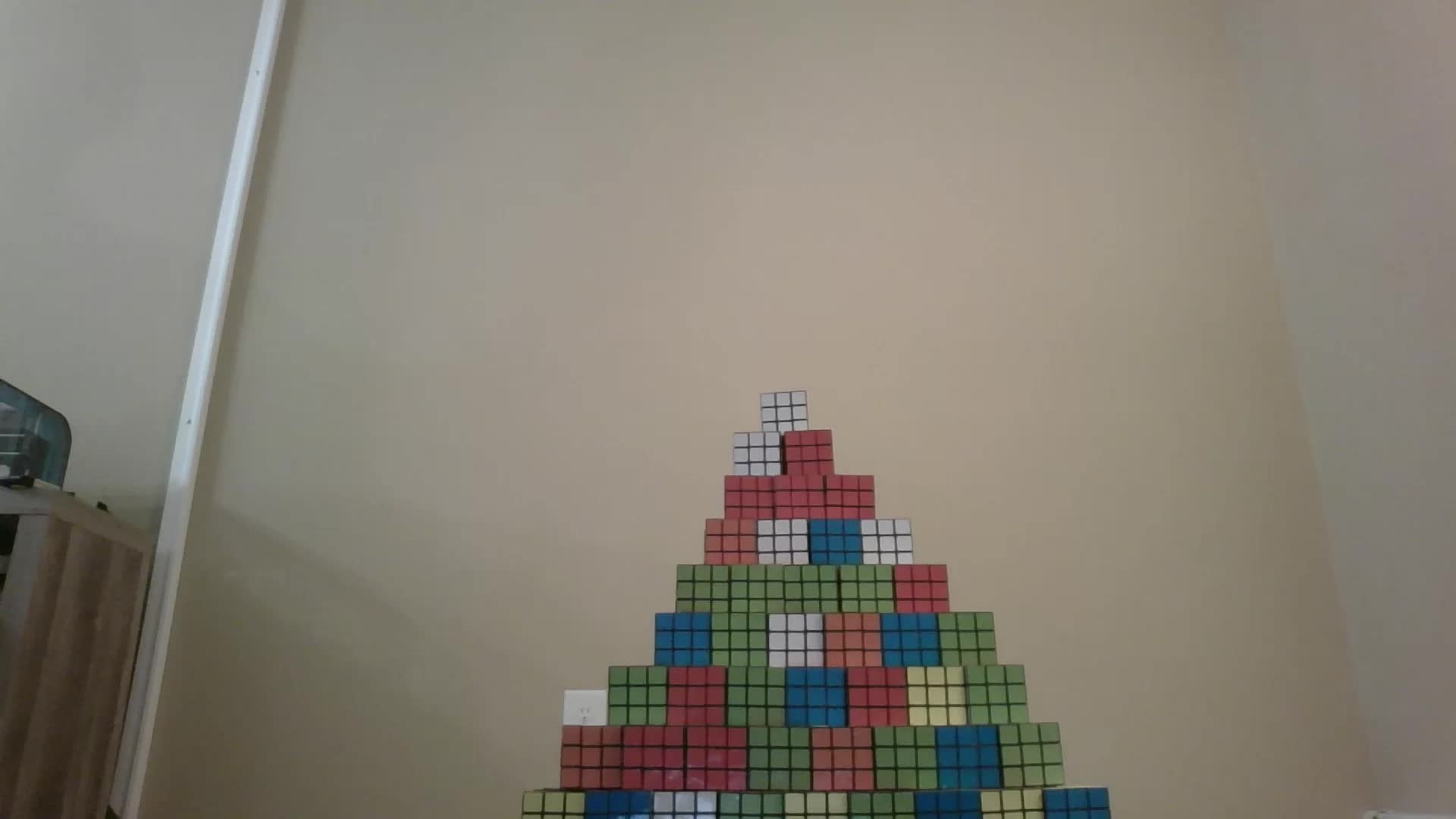 Made a 1,000+ Rubik's cube mosaic | Scrolller