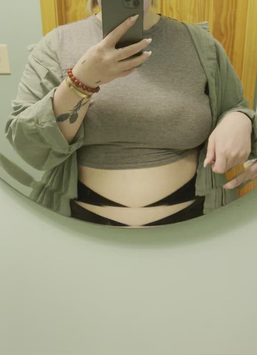 Happy 4th! Invite me to your pool party? | Scrolller