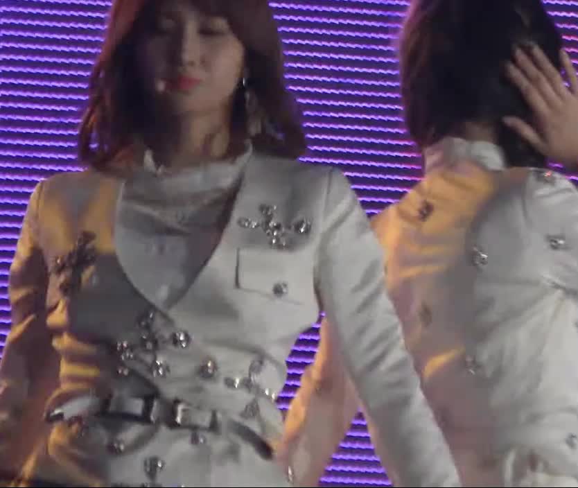 Momo - white suit jacket | Scrolller