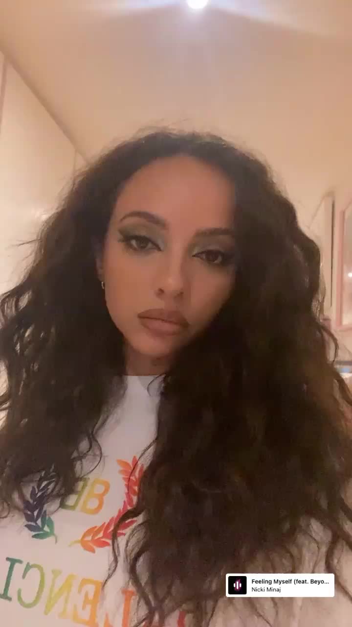 Jade is Feeling herself | Scrolller