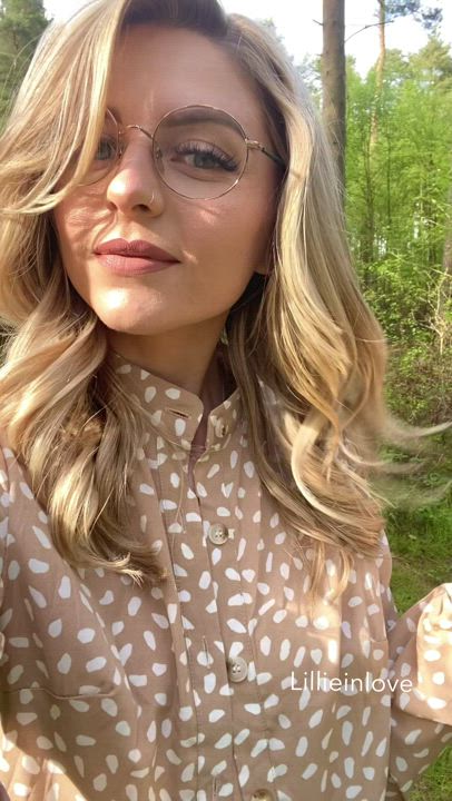 Whod Like To Cum On A Walk With Me That Was A Trick Question 🤓💕