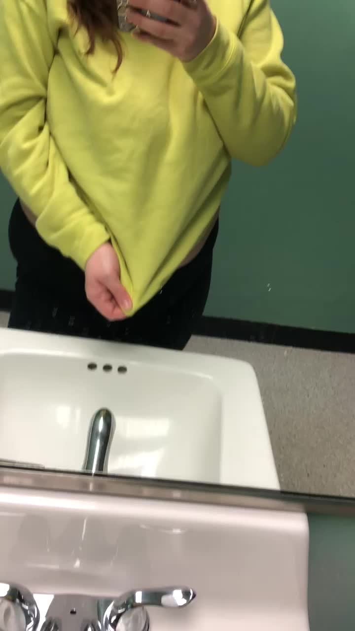 Whip it whip it real hard 😘 | Scrolller