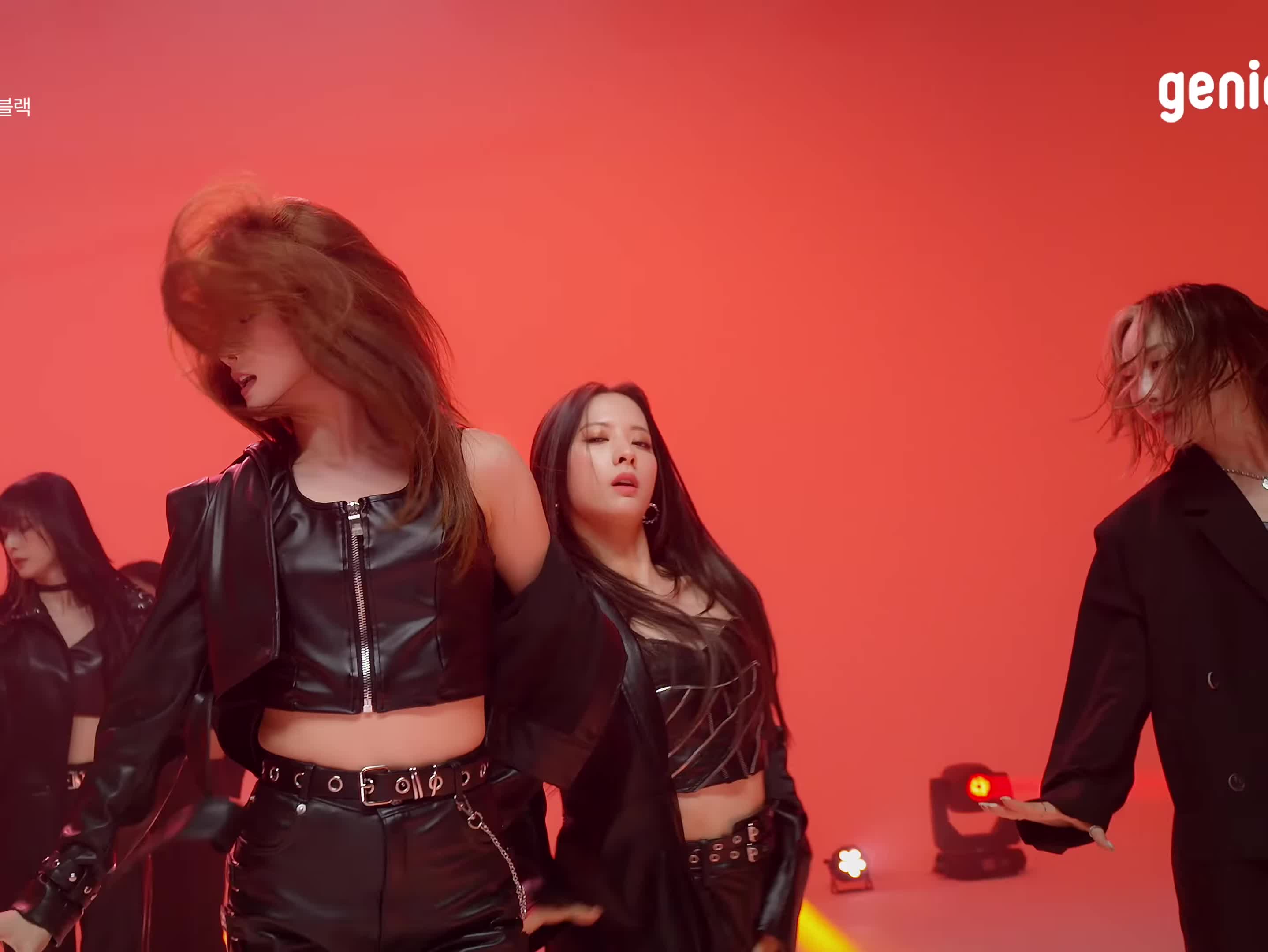 WJSN THE BLACK - Bona | Scrolller