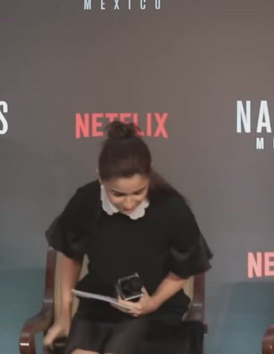 Bollywood actress Alia Bhatt Upskirt during press meet. | Scrolller