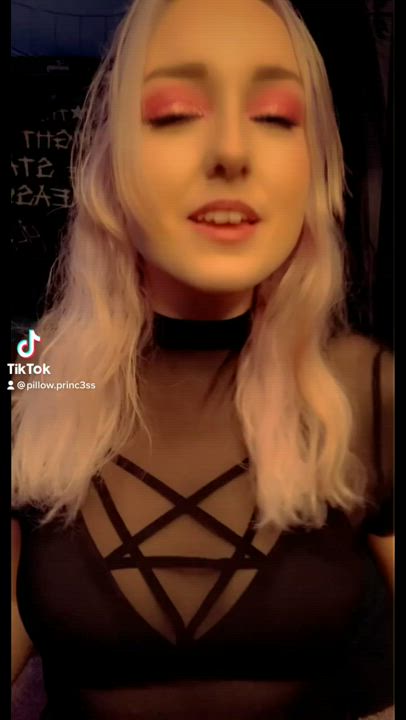 Do you like this position? | Scrolller