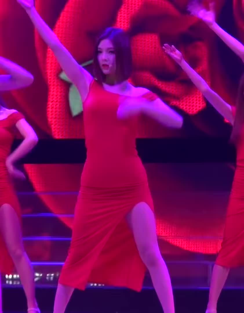 9muses / Nine Muses - Sojin in a curve-hugging red dress | Scrolller